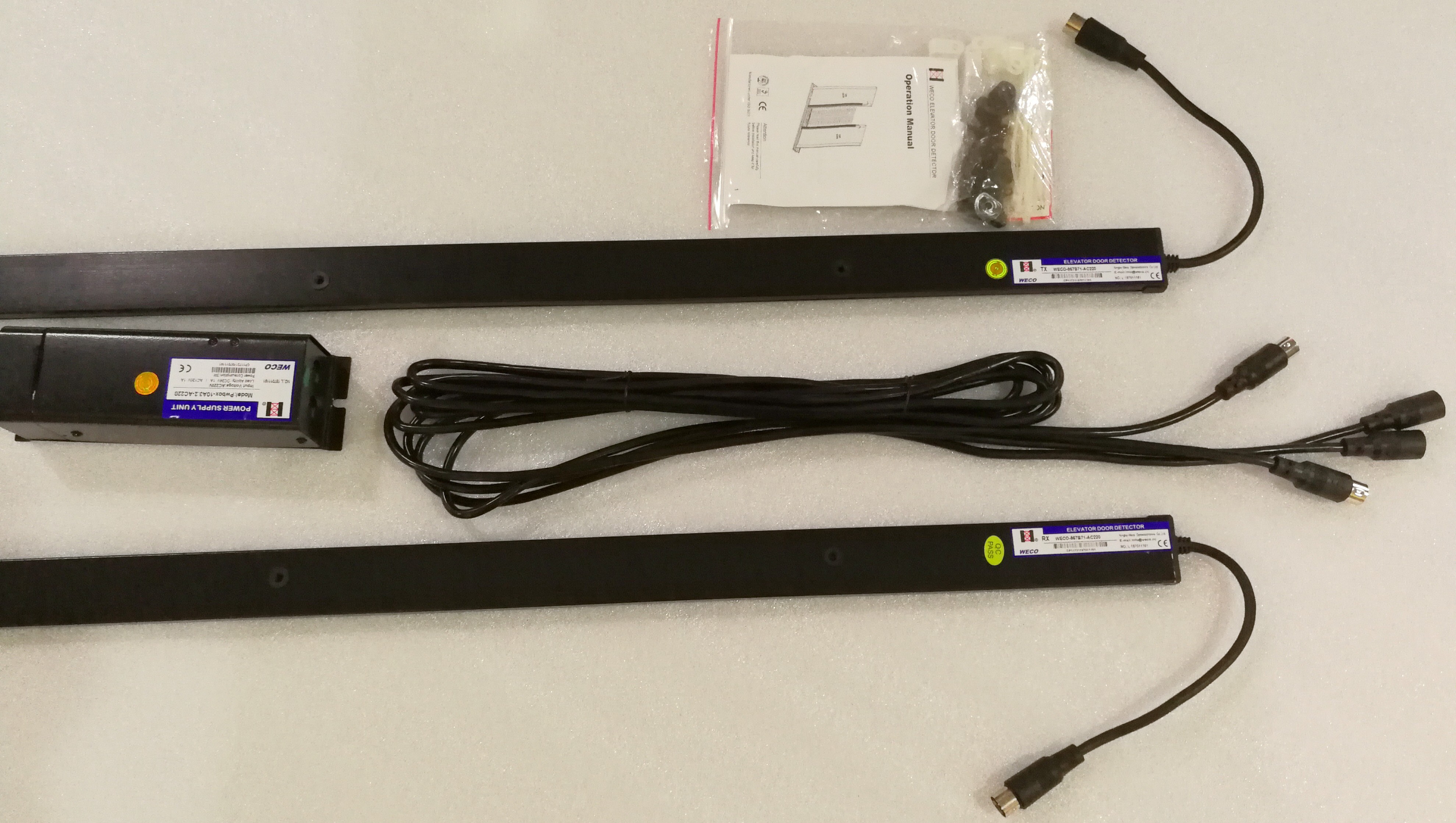 Multi Beams Safety Curtain Sensor Central Opening 5m Cable 2000 * 38 * 10mm